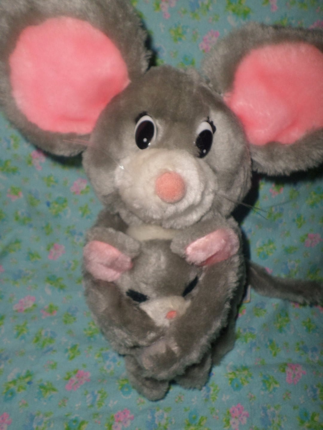 Vintage Dakin Mouse Plush Pair Baby Hugging 1983 Mice Gray Pink Mommy ...