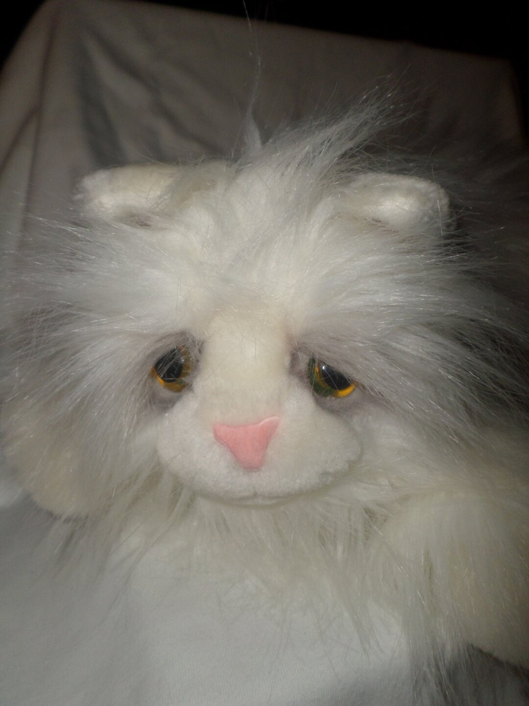 Lou Rankin Cat Plush White With Yellow Eyes 14" ECU Lots of Fur to ...