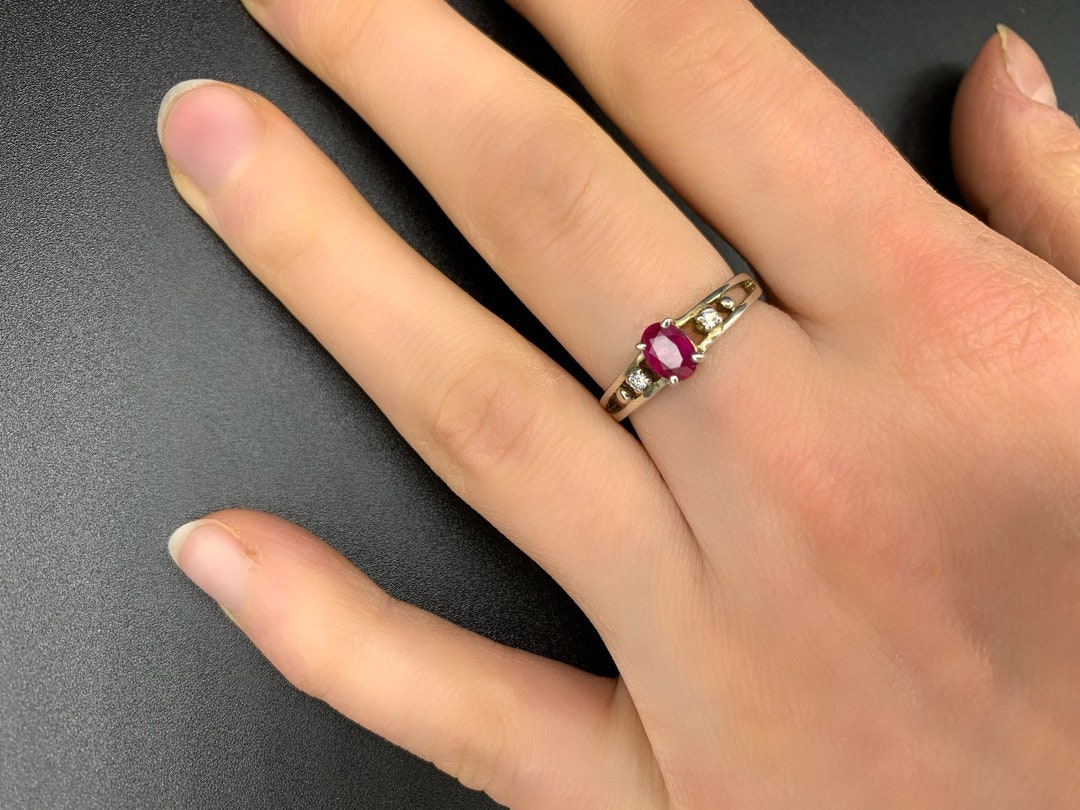 Vigorous Pink Vintage Silver Ring With Ruby and Zirconia - Etsy UK