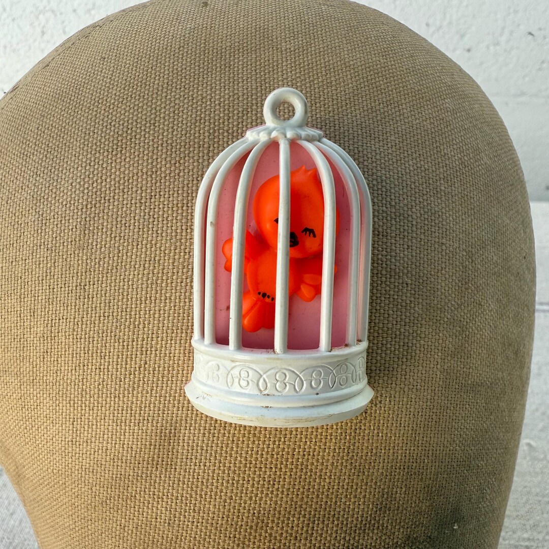 1970s Avon Bobbon Robin Pin 1975 - Etsy