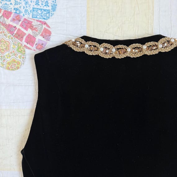 1960s Black Velvet Sequin Rhinestone Gold Trimmed Fol… - Gem