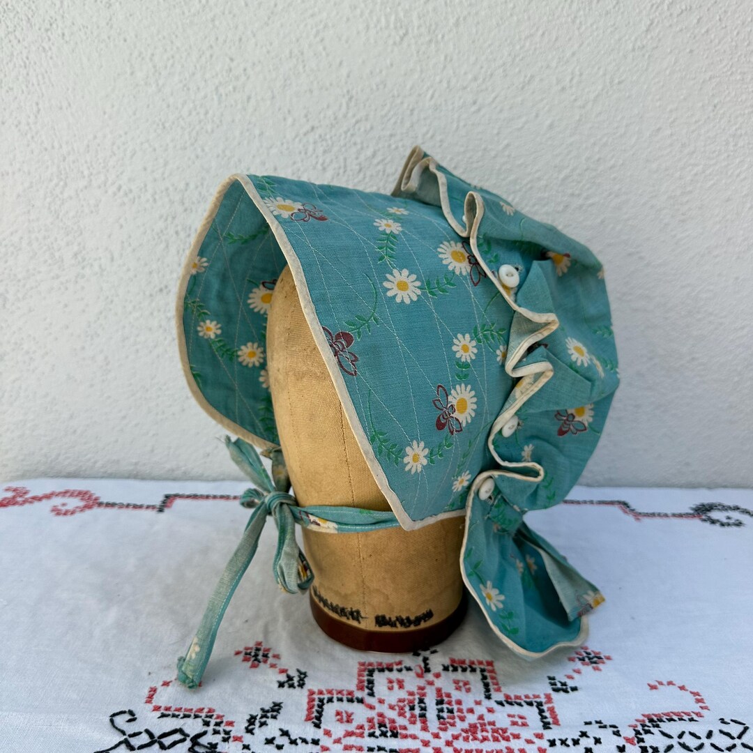 Rare 1930s Cotton Adult Bonnet With Bees and Daisies Print - Etsy