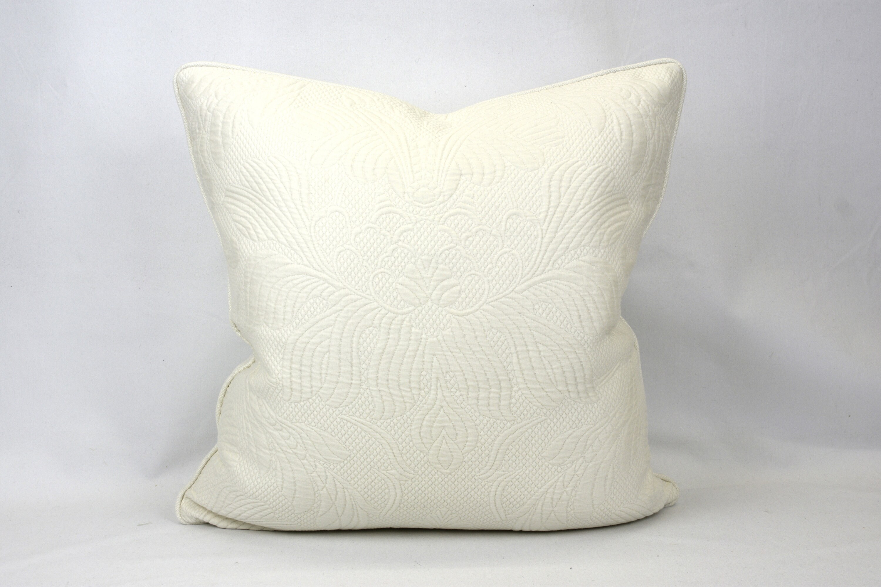 Pillow Cover - White Matelassé and Linen - Etsy