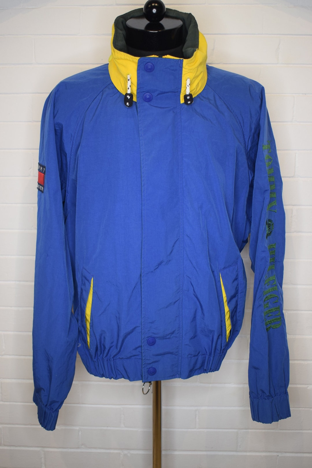 Vintage Tommy Hilfiger Flag Crest Sailing Spell Out Windbreaker Jacket ...