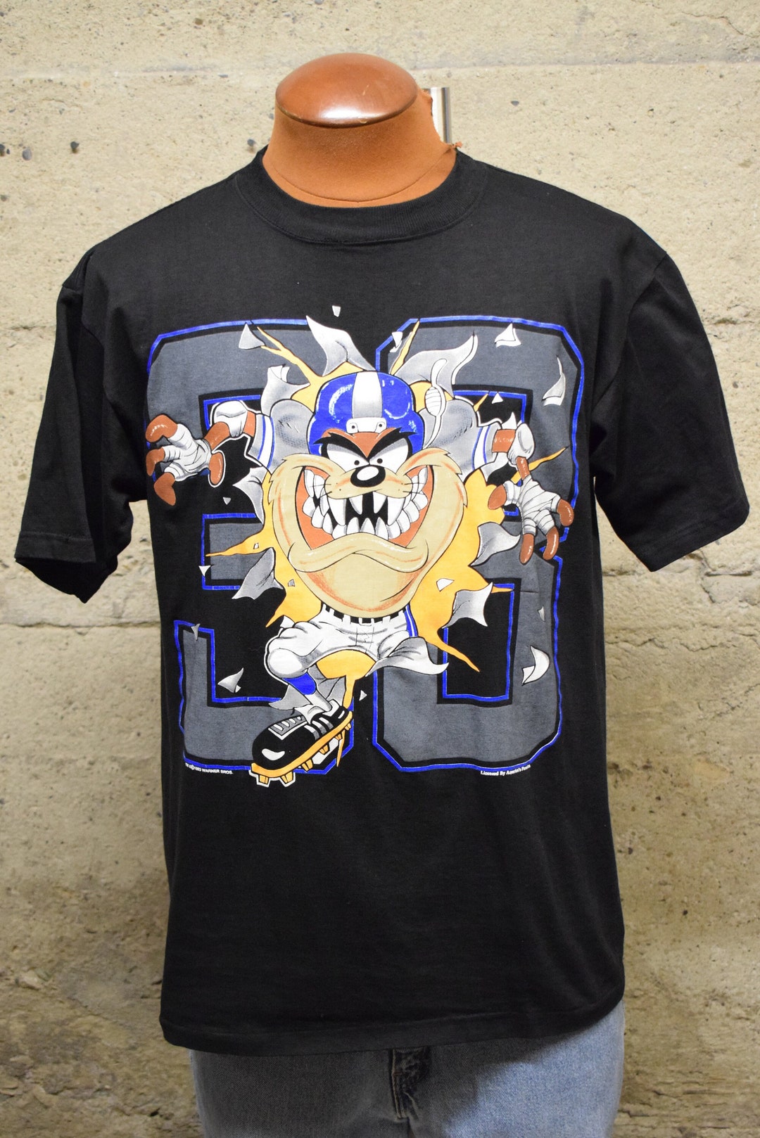 Vintage Taz 33 Football Looney Tunes America's Favorites T-shirt 90's ...
