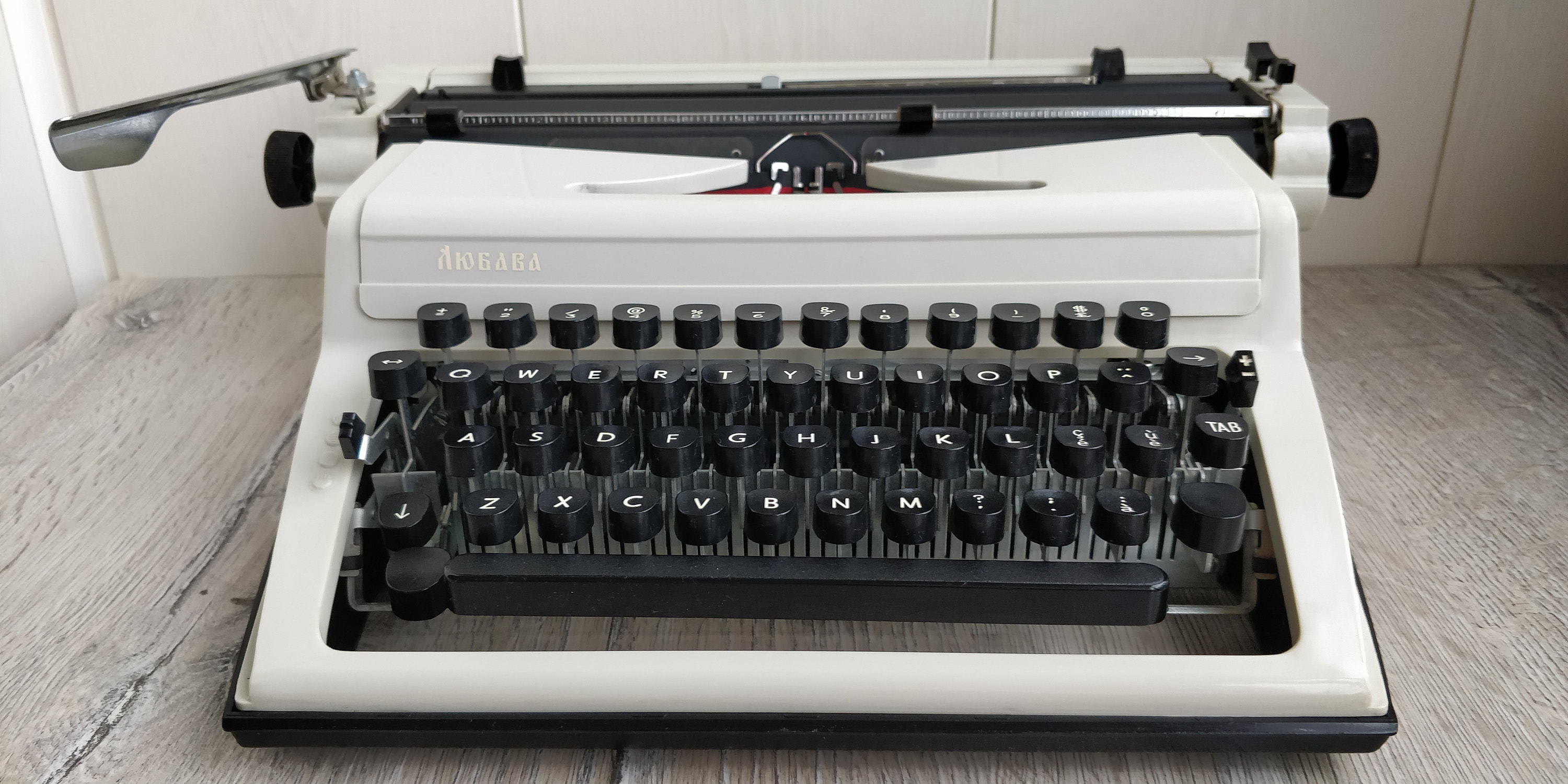 Lubava Soviet Typewriter. Wide Carriage. USSR Typewriter. QWERTY Keys ...