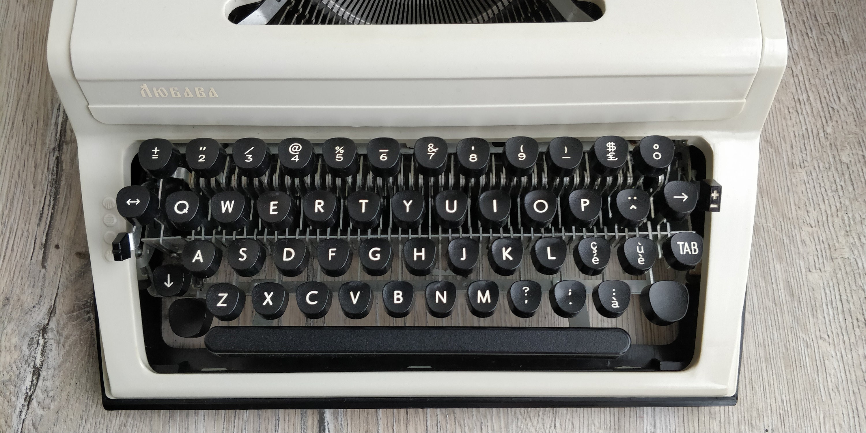 Lubava Soviet Typewriter. Wide Carriage. USSR Typewriter. QWERTY Keys ...