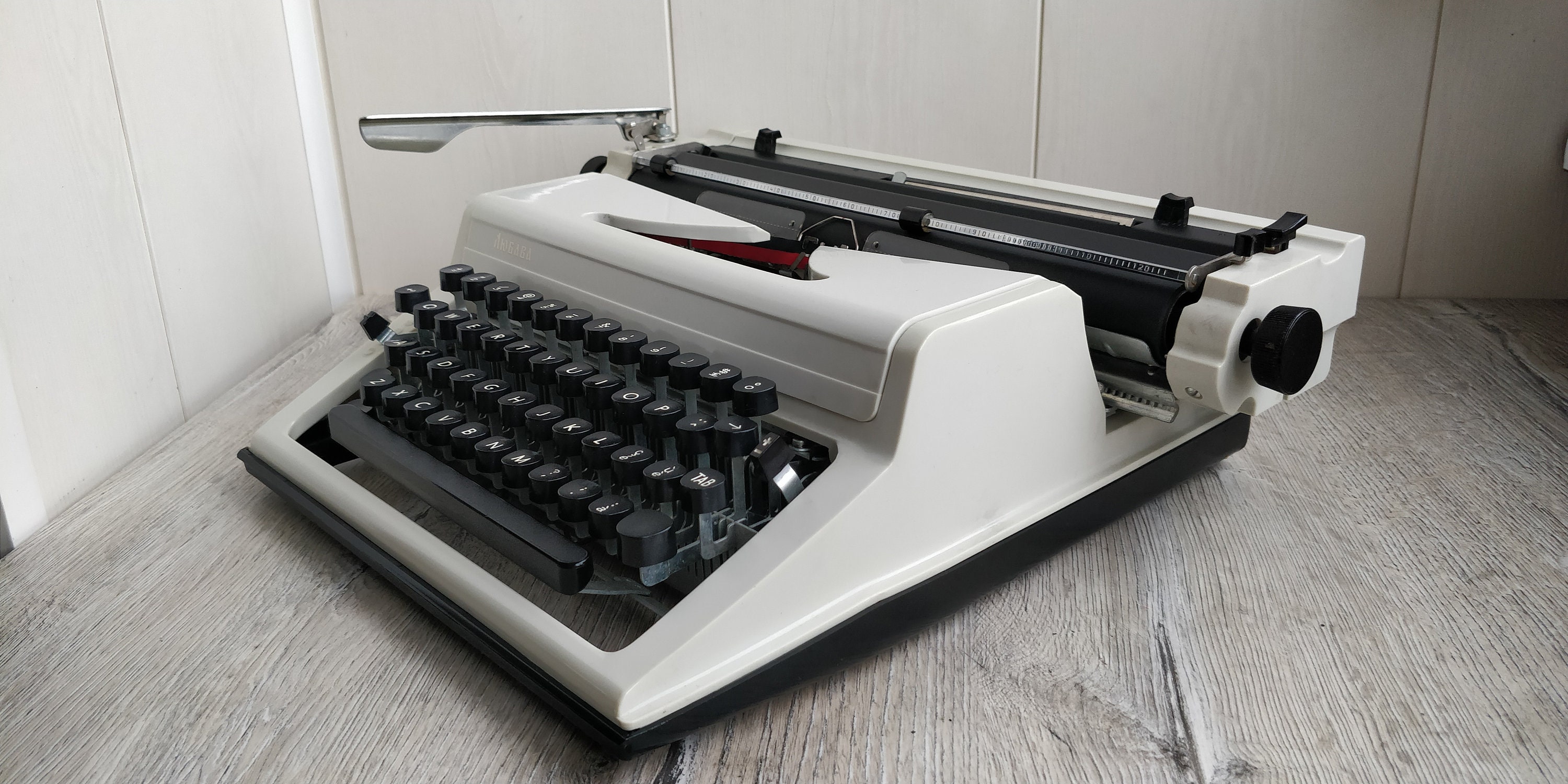 Lubava Soviet Typewriter. Wide Carriage. USSR Typewriter. QWERTY Keys ...