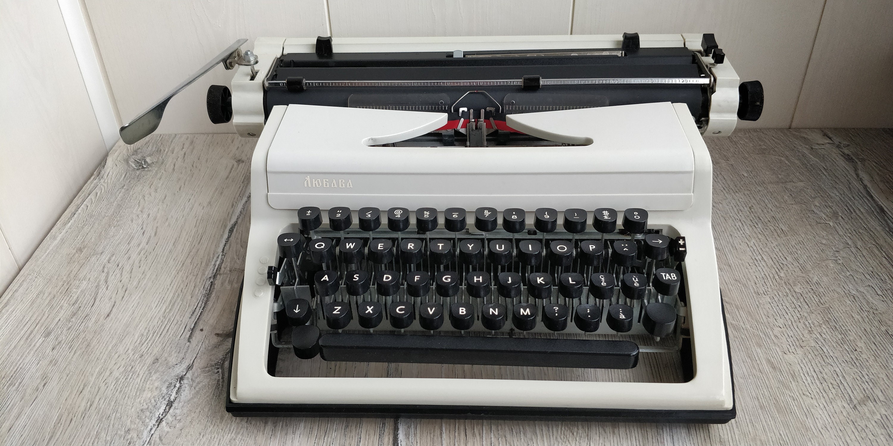 Lubava Soviet Typewriter. Wide Carriage. USSR Typewriter. QWERTY Keys ...