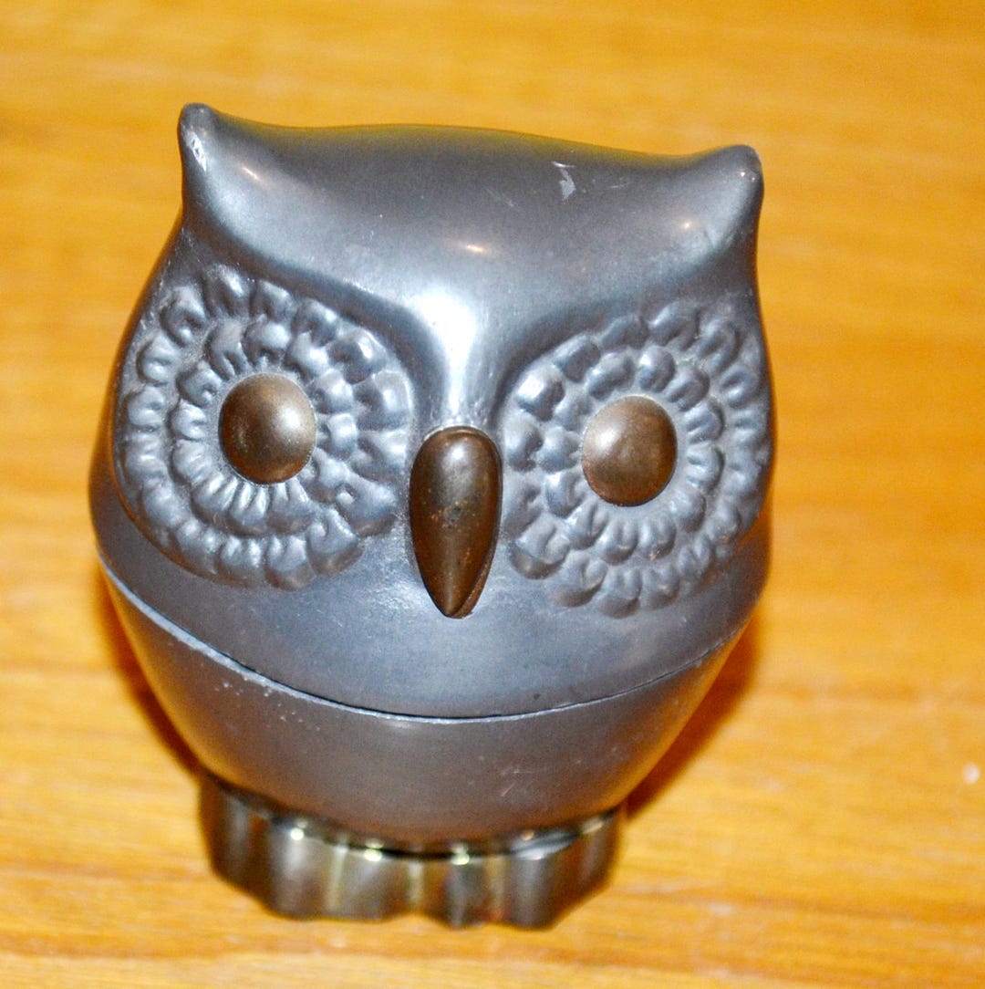 Beautiful Little Pill Box Metal Owl Figurine Silver Colored 60s Mid ...