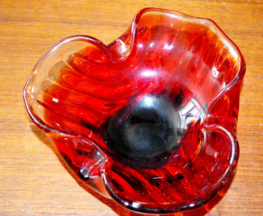 True Vintage Ashtray Red 70s Retro Design Murano Glass Sventies Space ...
