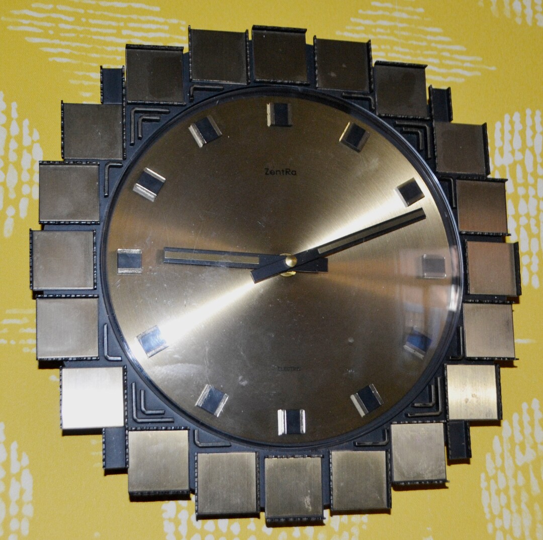 Vintage Clock by Zentra Kunstoff 60s Retro Mid Century Sixties ...