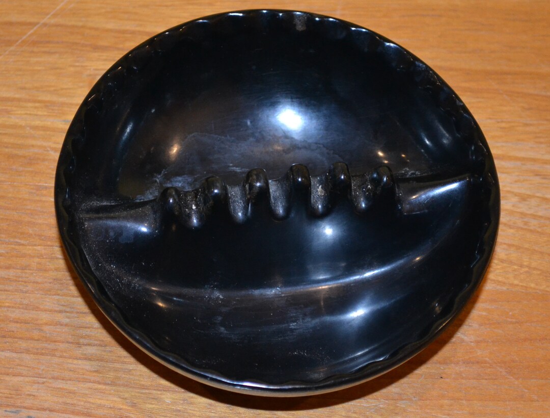 Vintage Ashtray Bakelite Plastic / Black Ashtray Fifties From the 50s ...