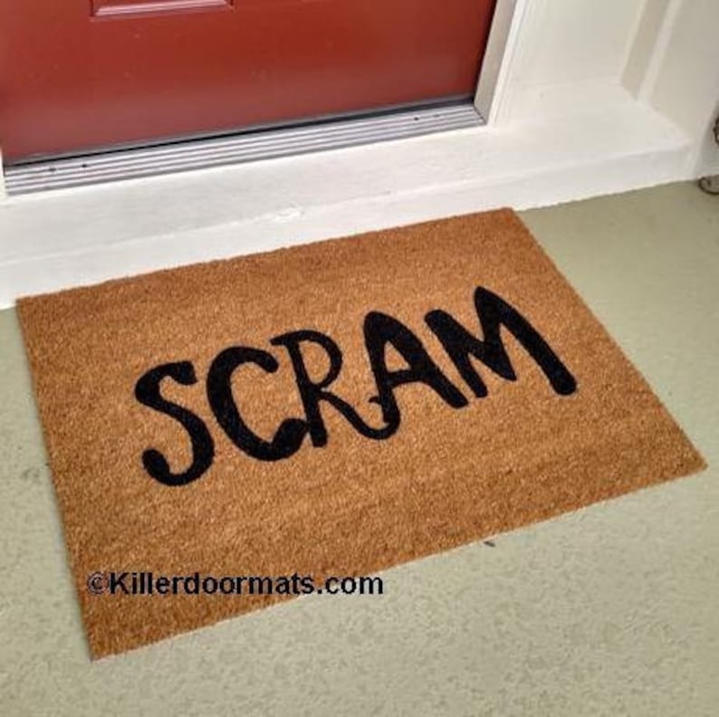 Scram Custom Handpainted Funny Rude Welcome Doormat par Killer | Etsy