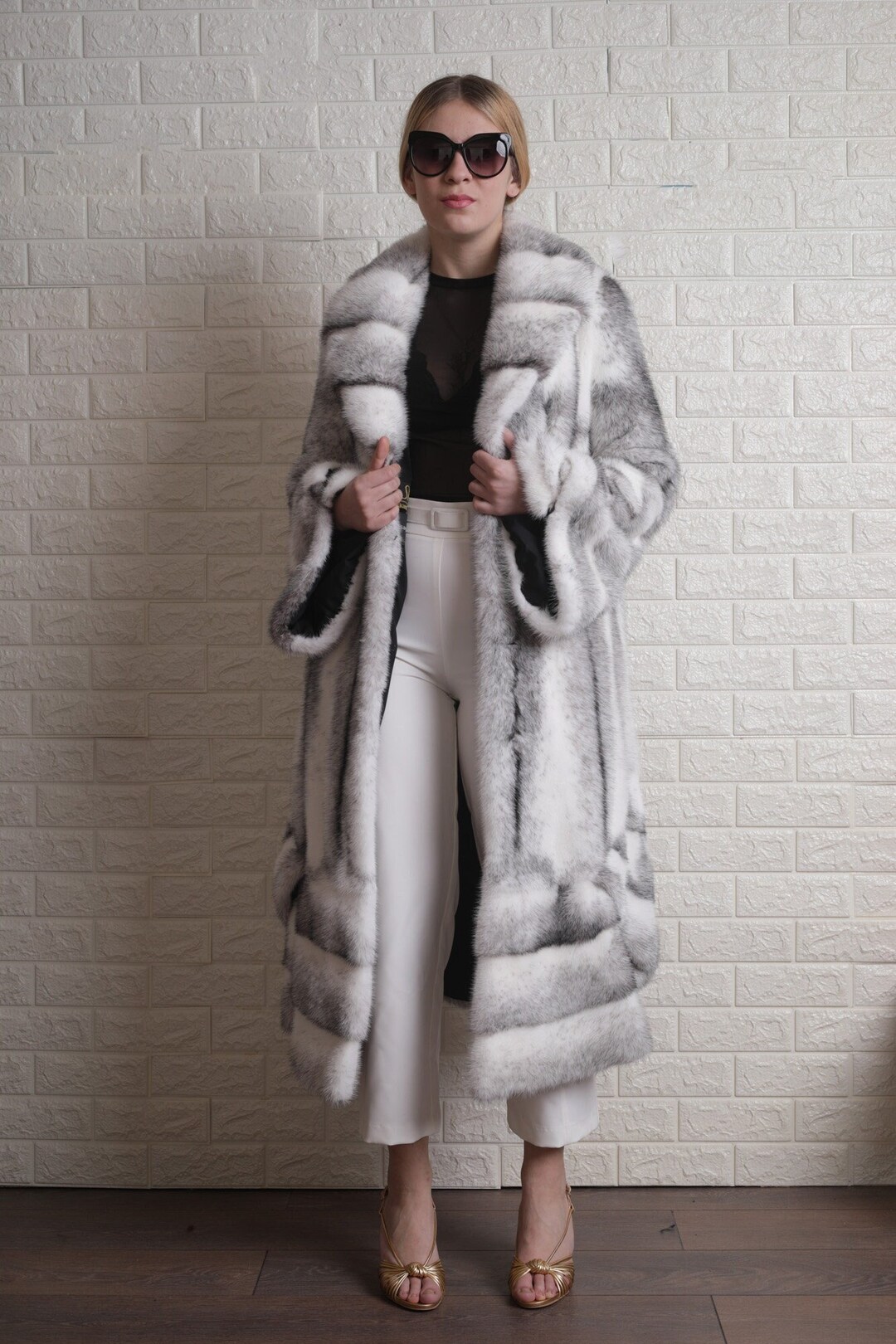 Luxurious Blackcross Mink Full Length Fur Coat Exquisite Handcrafted ...