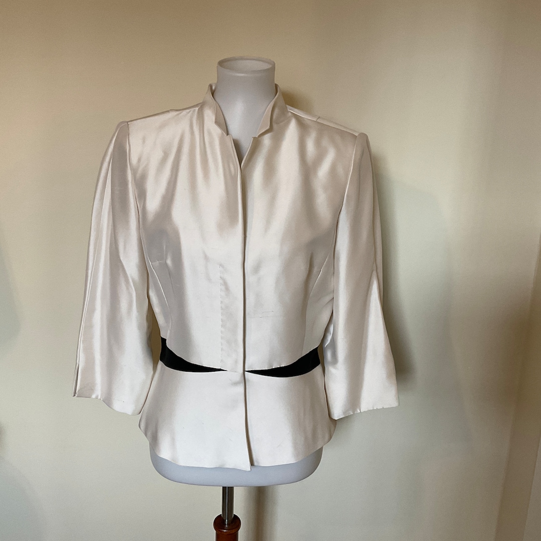 Luxury White Silk Suit Jacket Kay Unger / Kay Unger Silk Fancy Suit ...