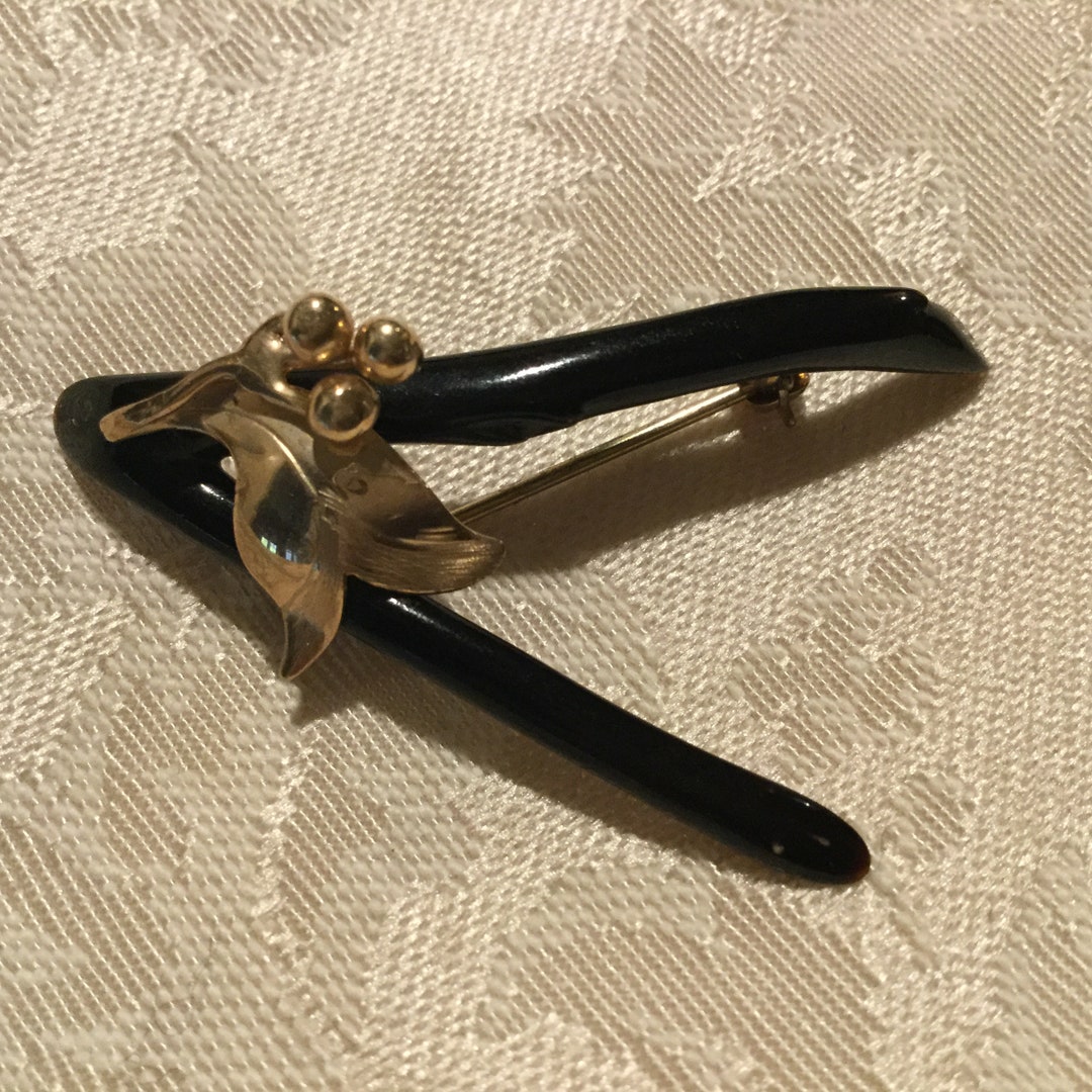 14k Gold Black Coral Maui Divers Brooch / Vintage Black Coral Pin 14k ...