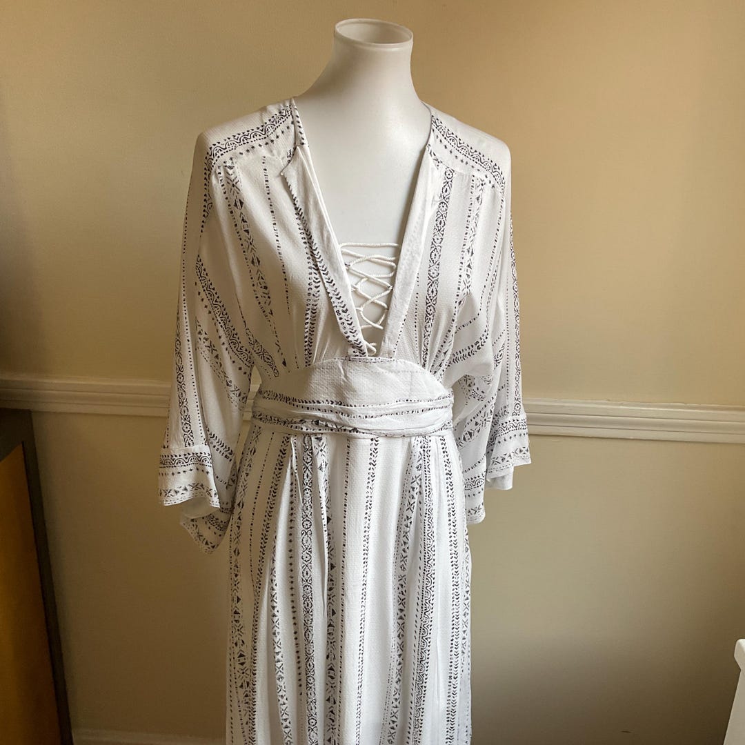 White Flowing Kaftan Tunic S - M / Boho White Black Ethnic Design ...