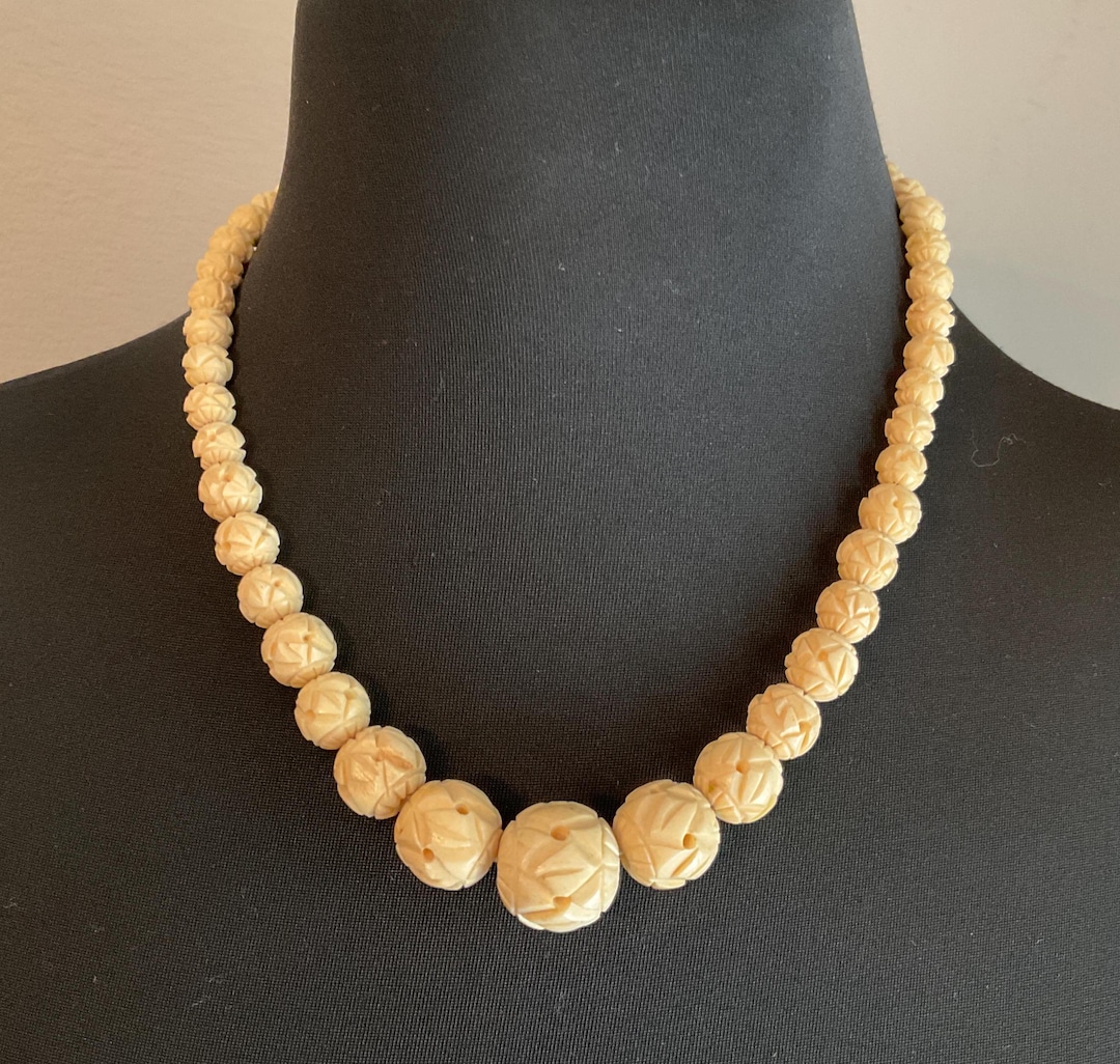 Deco 30s Carved Celluloid Bone Bead Necklace / Graduated Faux Bone Bead ...