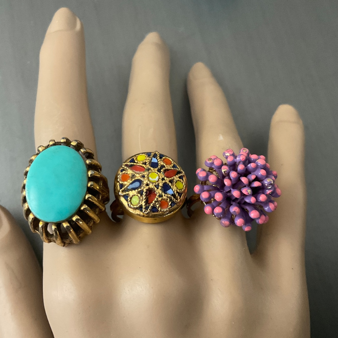 Lot Vintage Costume Rings / Wild Retro Costume Rings 50s 60s / Mixed ...