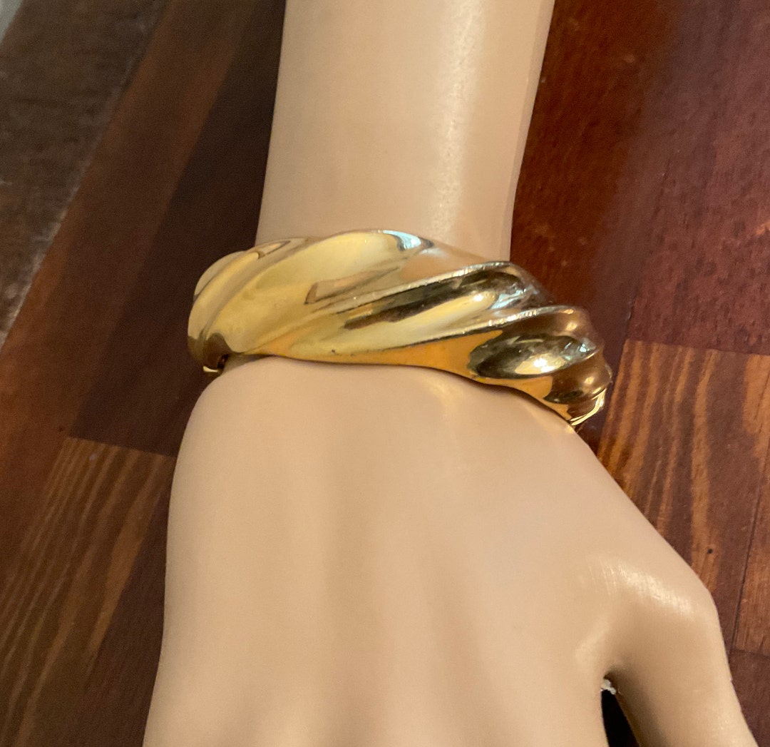 Trifari Gold Tone Heavy Clamper Bracelet / Trifari Golden Mid Century ...
