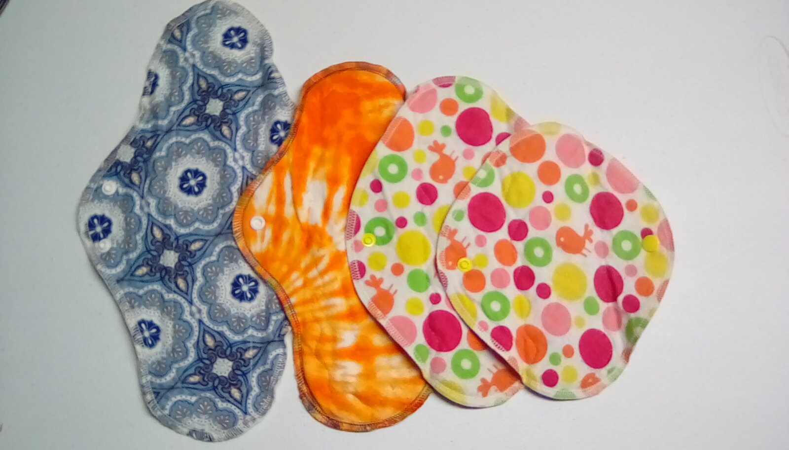 Set of 4 pads, 1 light, 2 Medium flow, 1 long Heavy pad - cloth pads ...