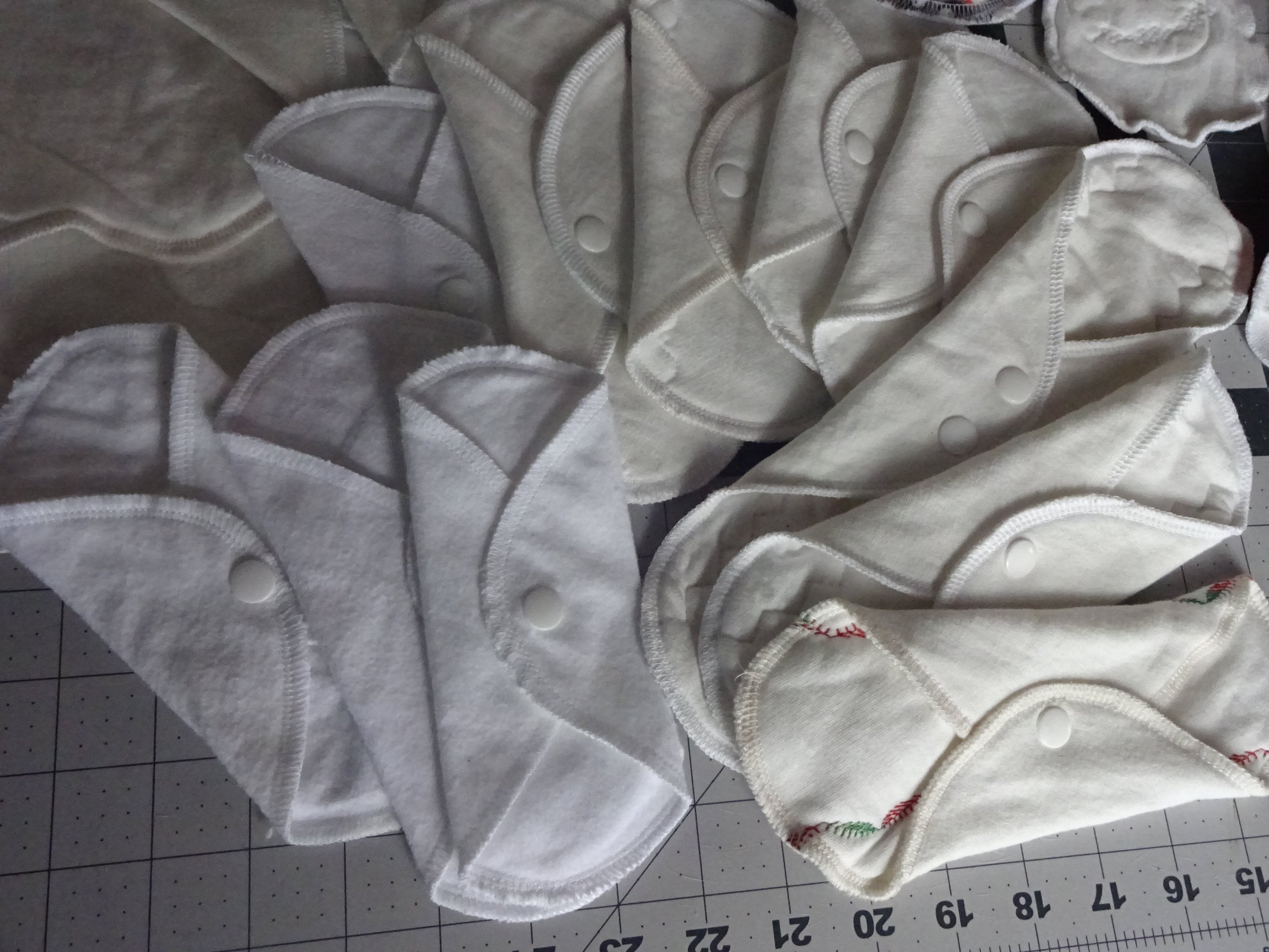 1 Piece Organic CLOTH MENSTRUAL PAD Set Seconds Quality due to slight ...