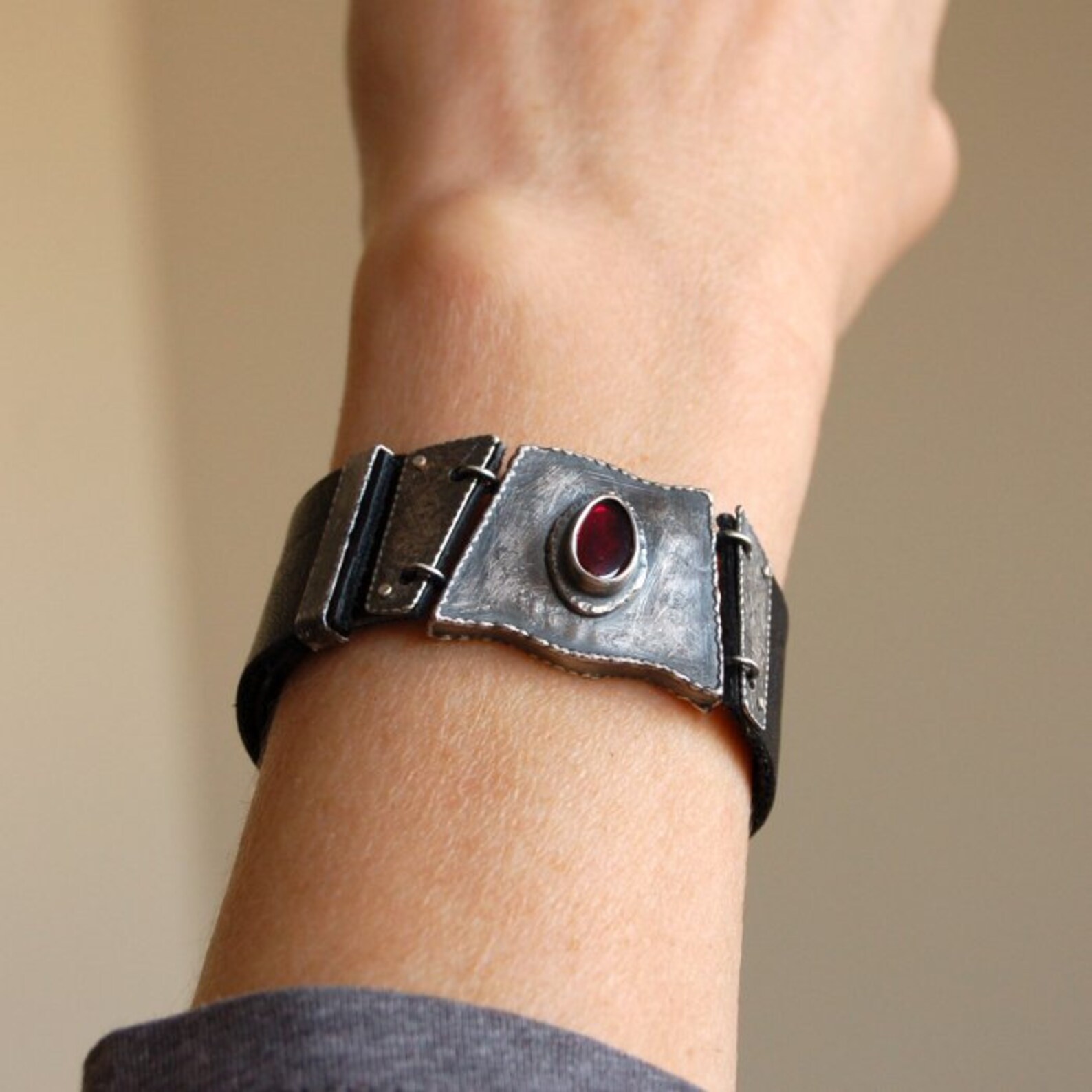 Garnet Silver Bracelet Leather Bracelet - Etsy