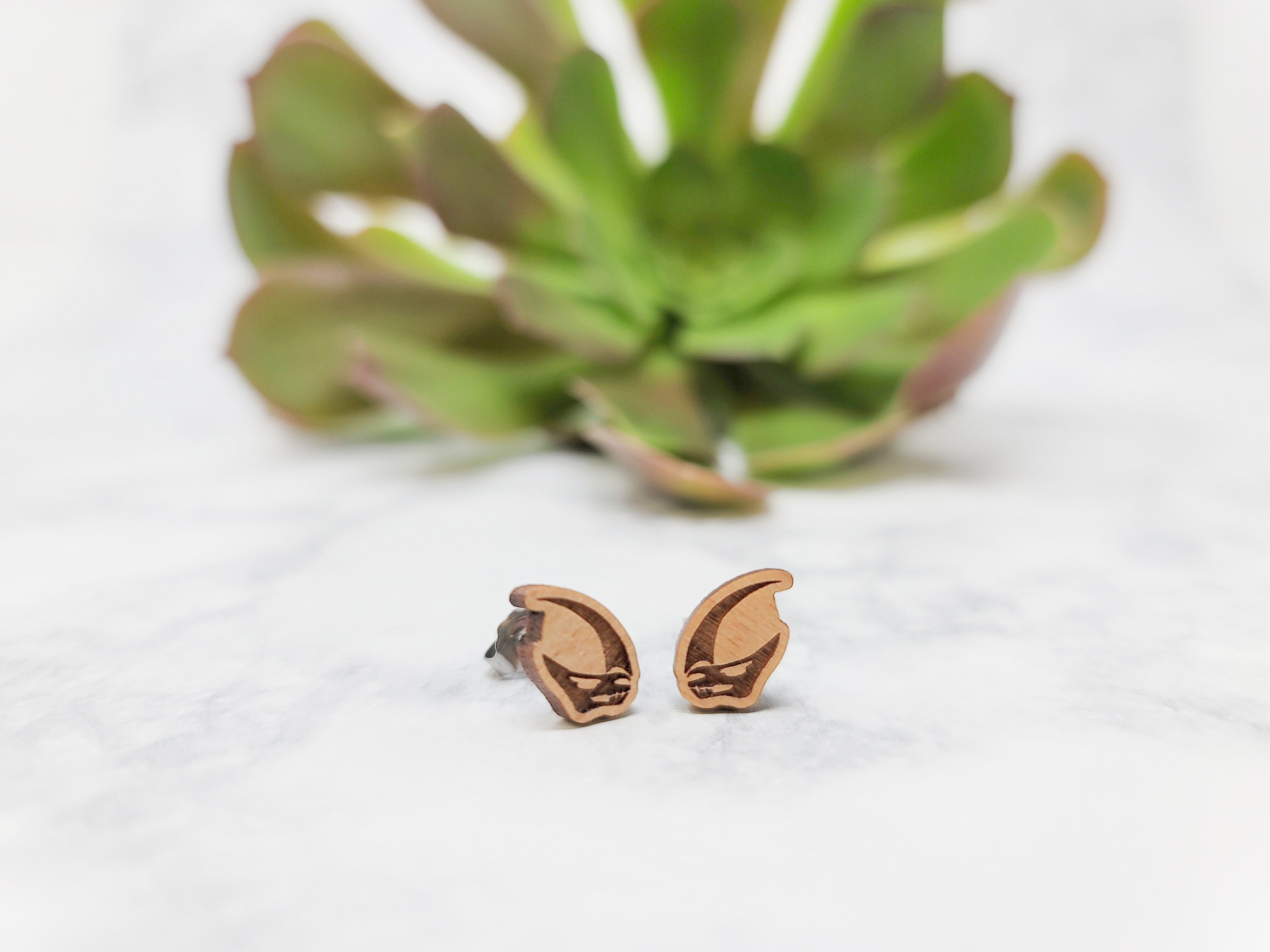 Star Wars Mandalorian Mudhorn Signet Earrings Laser Engraved - Etsy