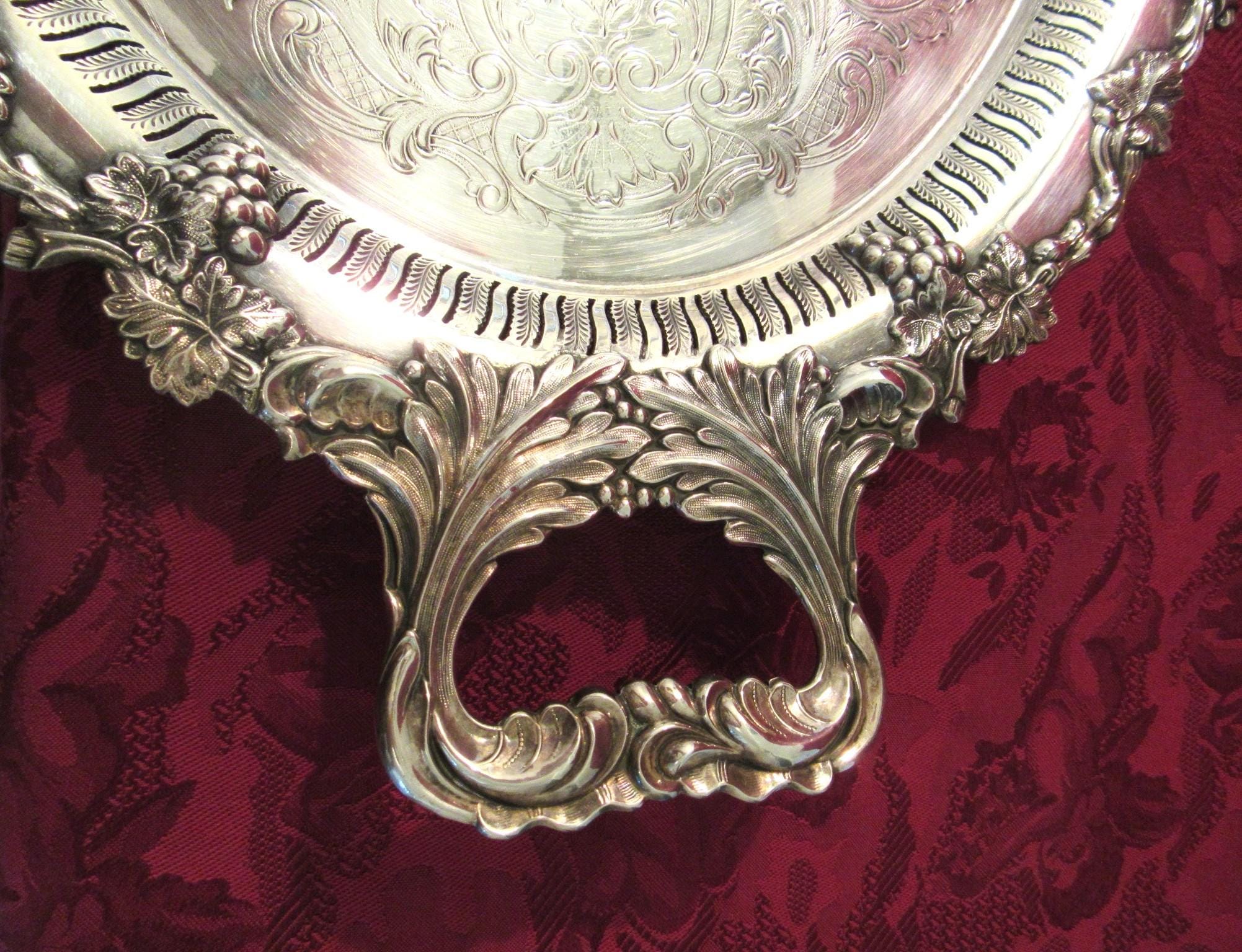 Splendid Oval Vintage Silver Plated Butler's Serving Tray, Grapevine ...