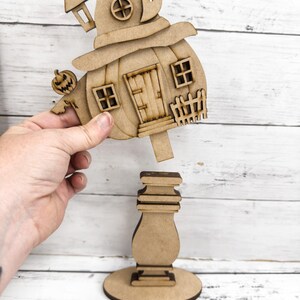 Jack-o-lantern House Insert for Interchangeable Spindle Base DIY Craft ...
