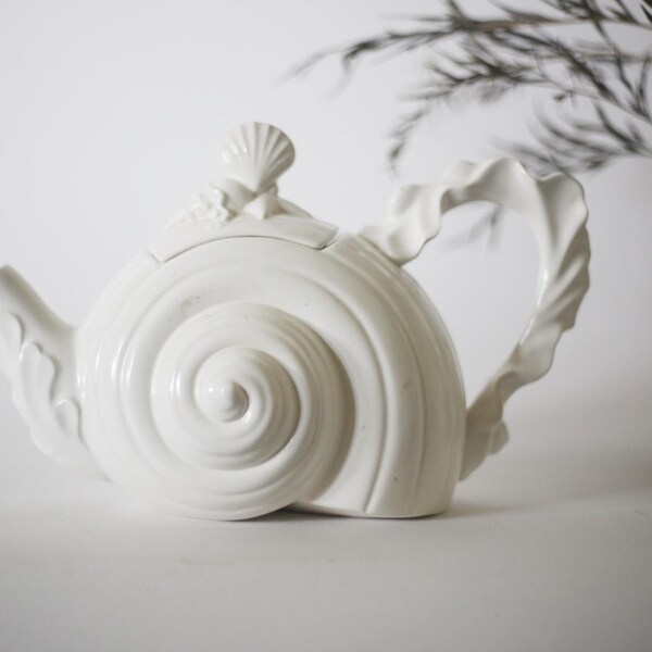 Sculptural Teapot - Etsy