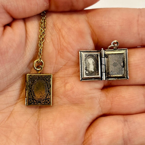 Book Page Necklace - Etsy