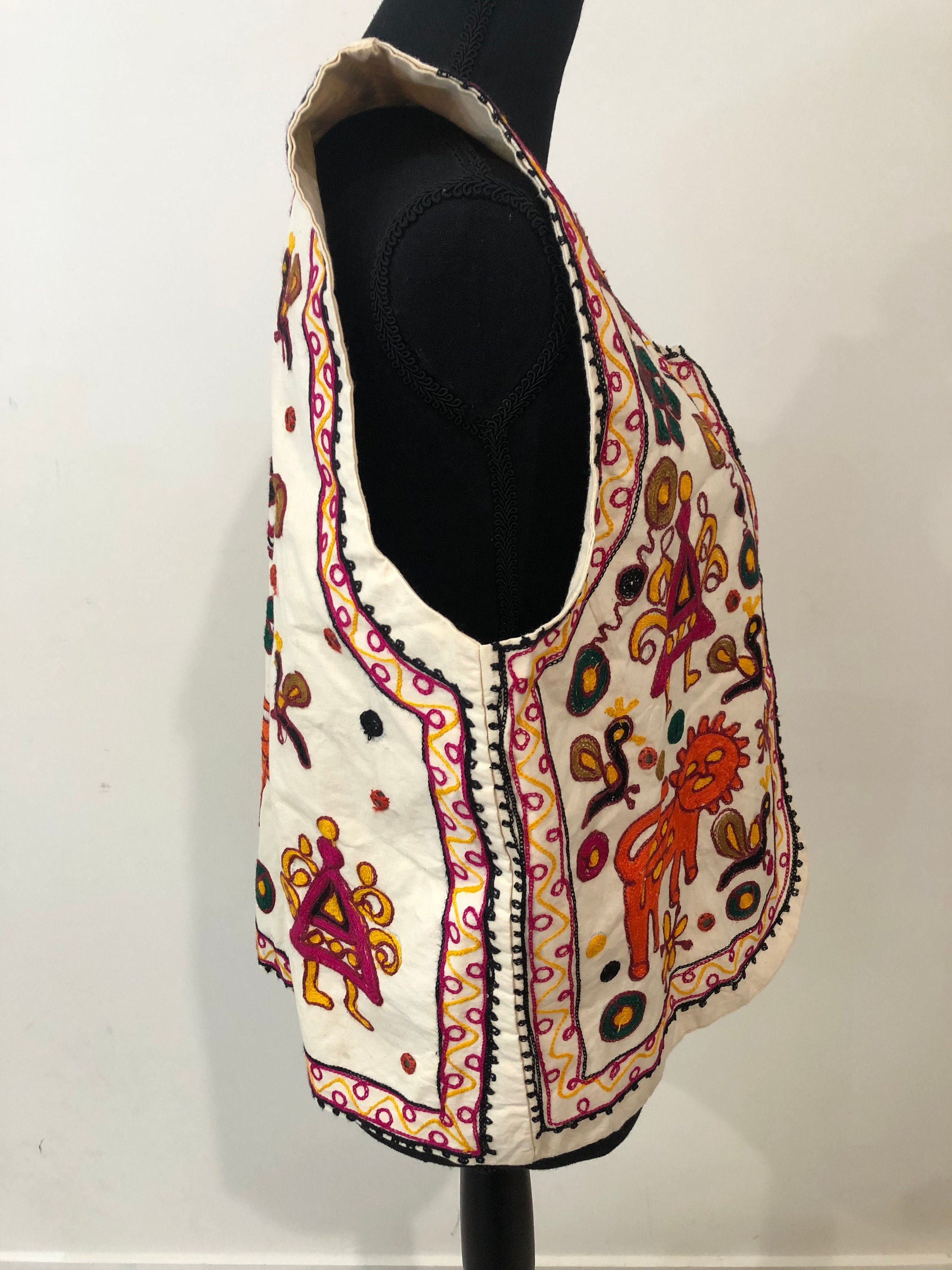 Vintage Embroidered Vest/ Indian Embroidered Vest - Etsy