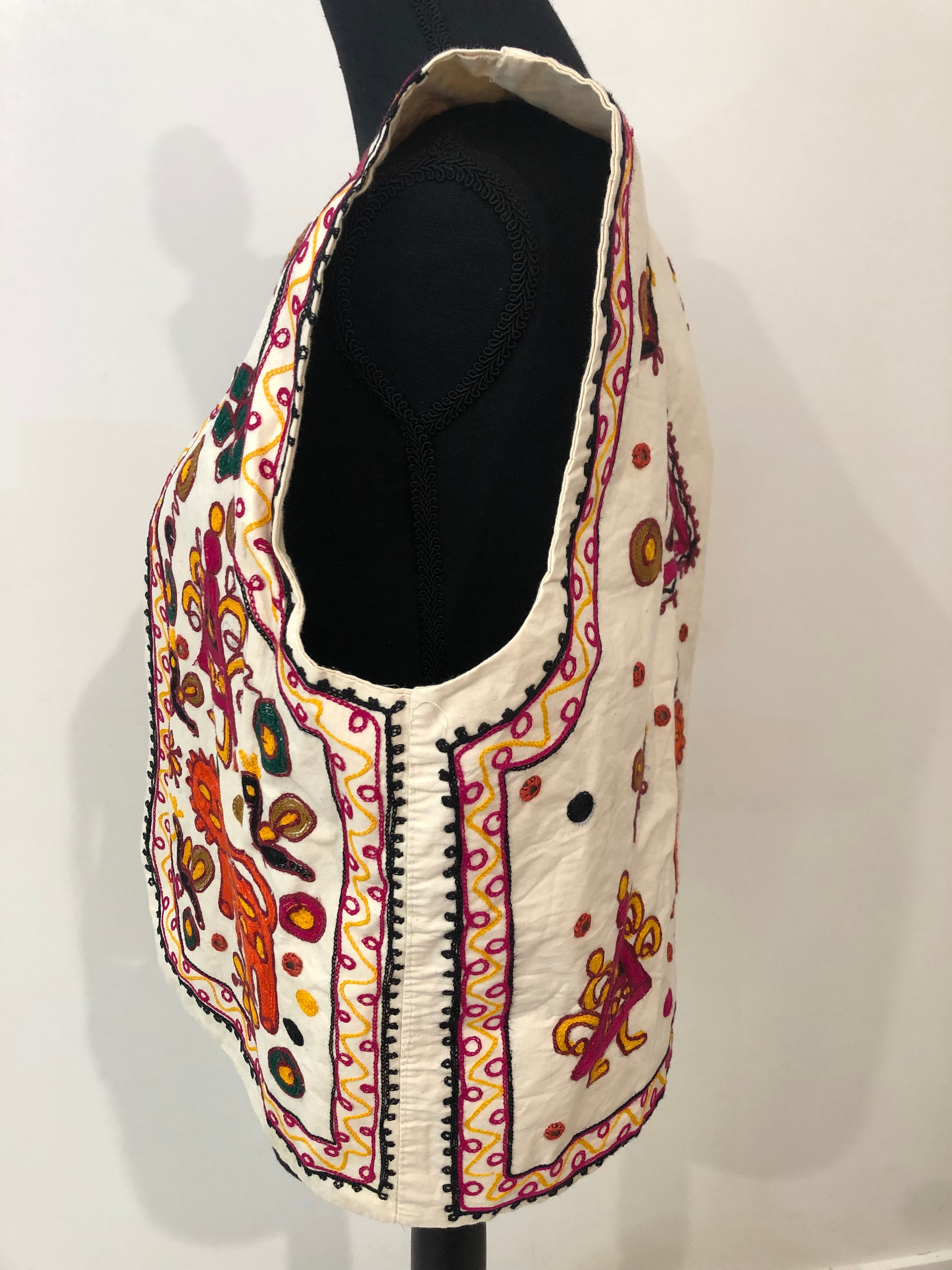 Vintage Embroidered Vest/ Indian Embroidered Vest - Etsy
