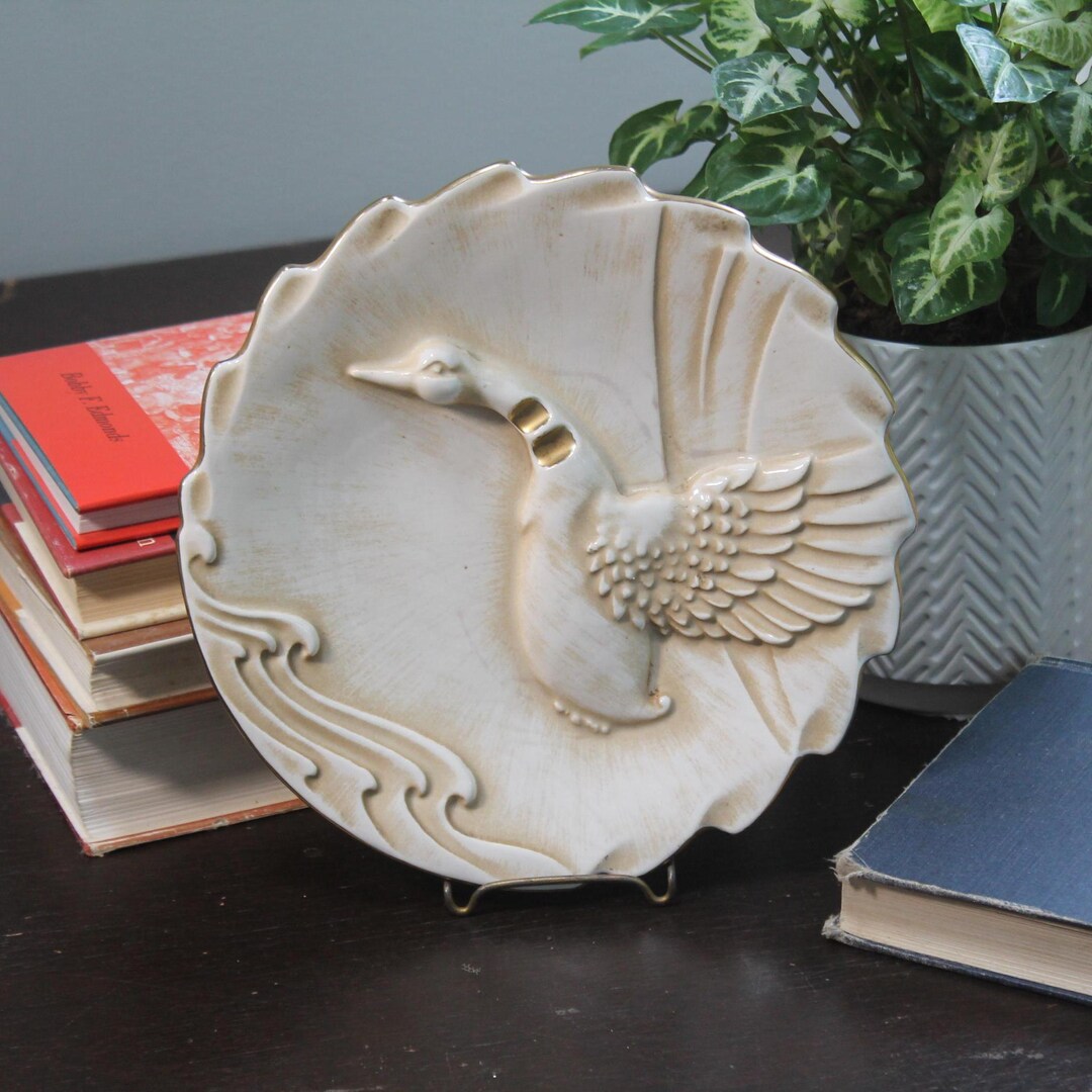 Haeger Duck Plate 1049-H Vintage Pottery 3-D Duck Landing on Water Gift ...