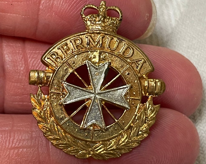 Bermuda Regiment Cap Badge British Commonwealth Queen’s Crown Bi-metal ...