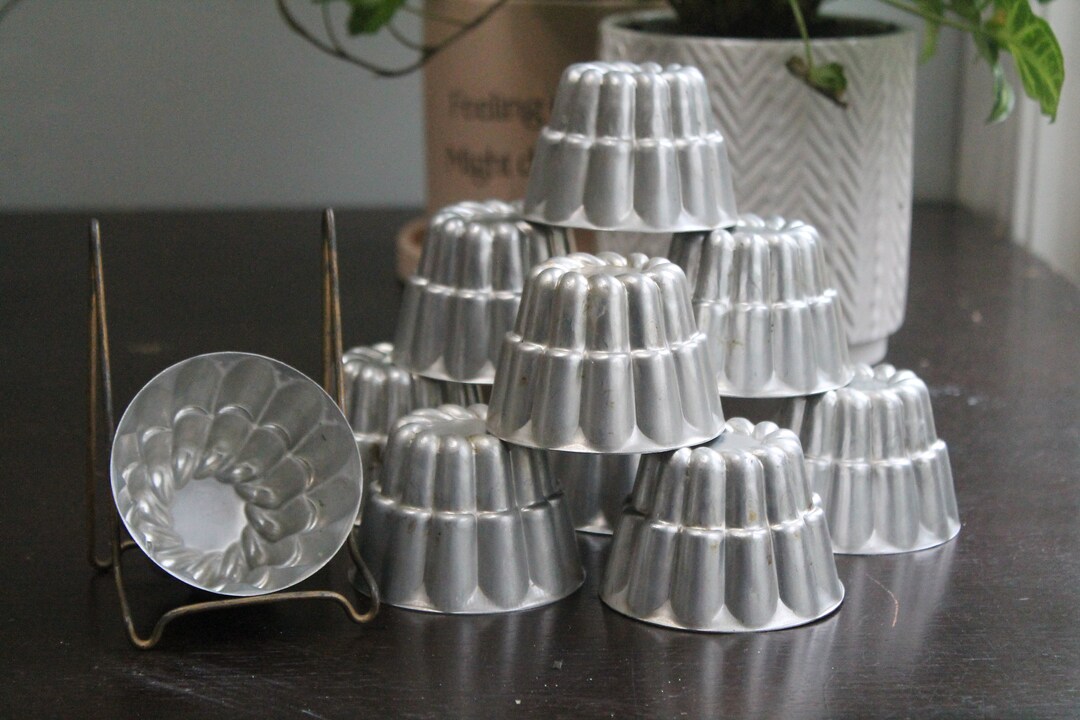 Ten 10 Fluted Tin Jello Molds Individual Vintage Dome Shaped Aluminum ...