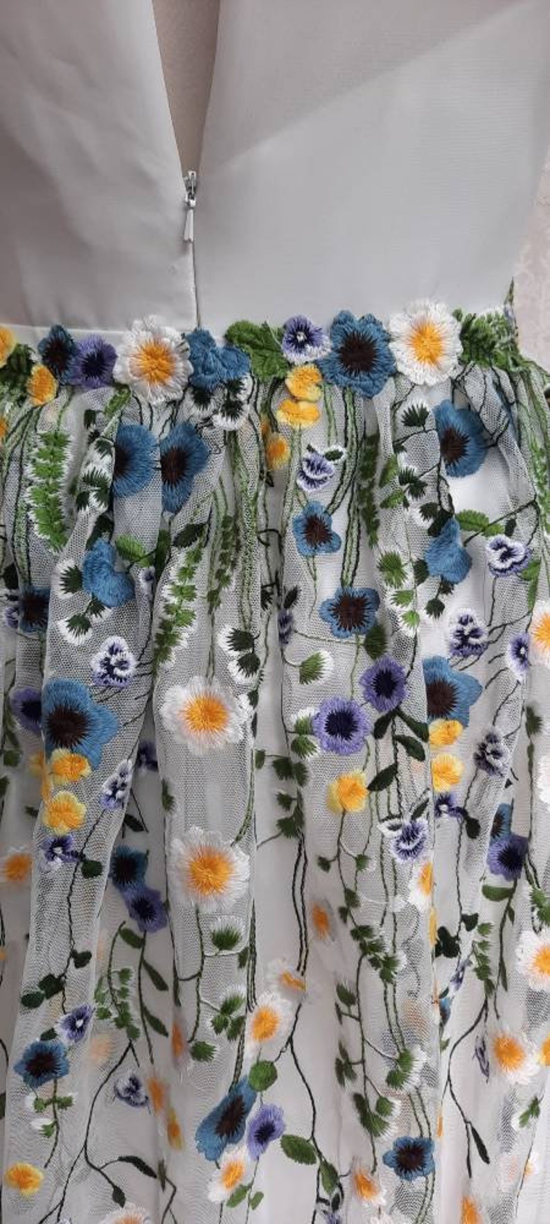 Detachable Floral Wedding Train, Embroidered Daisy Bridalwear - Etsy