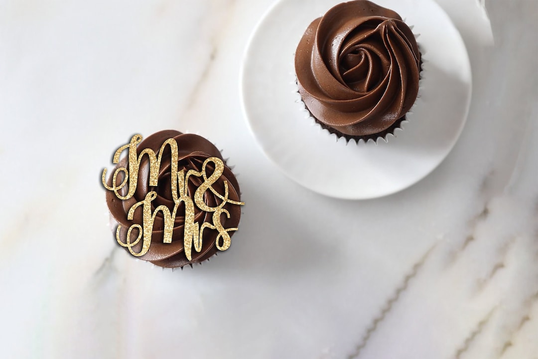 Mr and Mrs Cupcake Toppers Bride and Groom Wedding Toppers Cake Topper ...