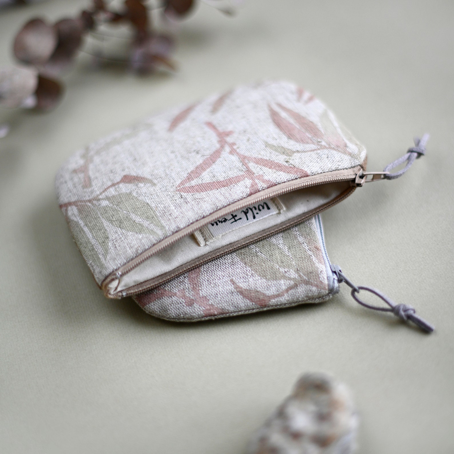 Small linen wallet with handprinted botanical pattern. Coin | Etsy