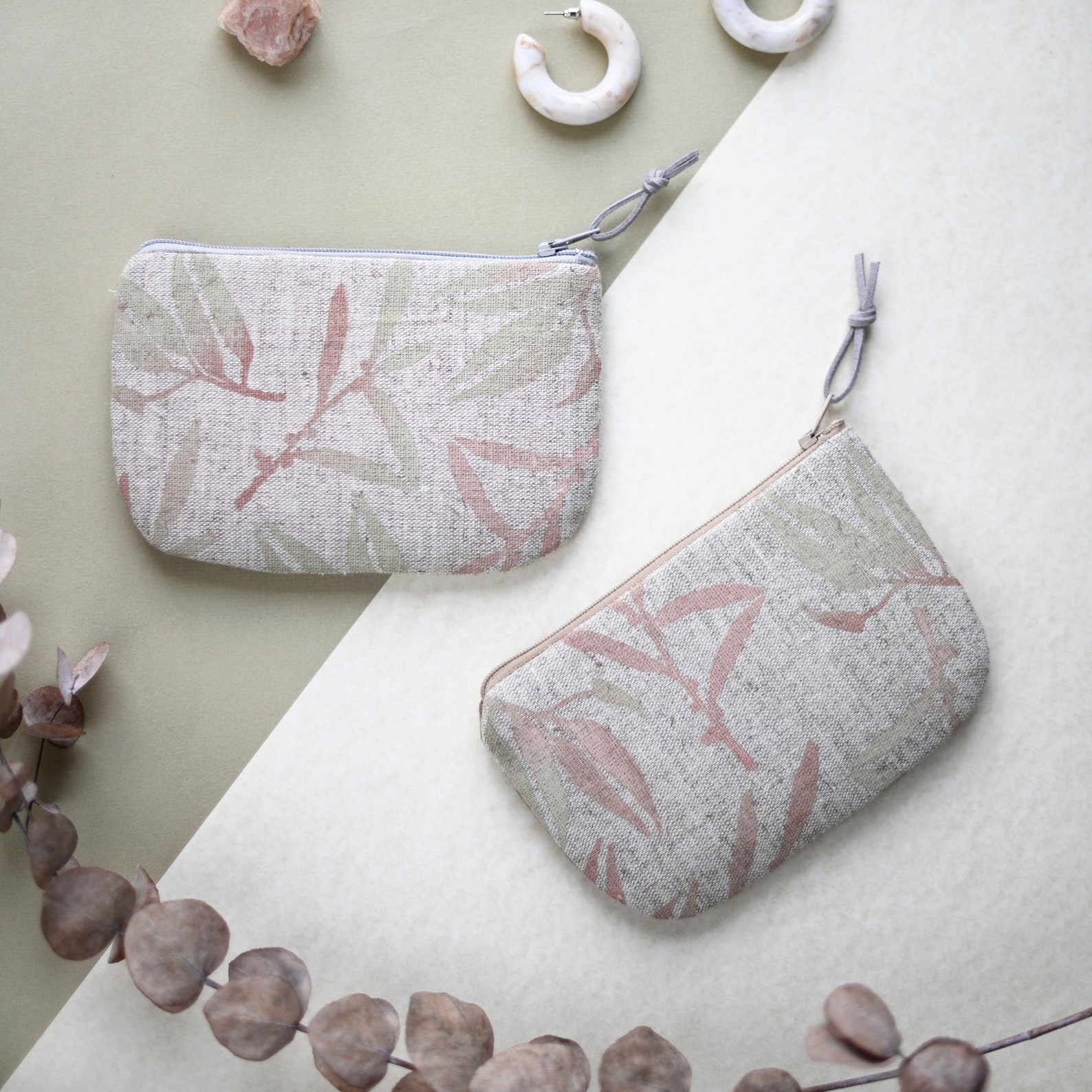 Small linen wallet with handprinted botanical pattern. Coin | Etsy