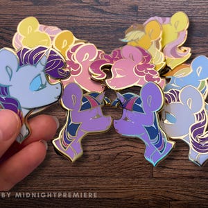 The Mane 6 Kissing Enamel Pins | 2" MLP Now Kiss: an Enamored ...