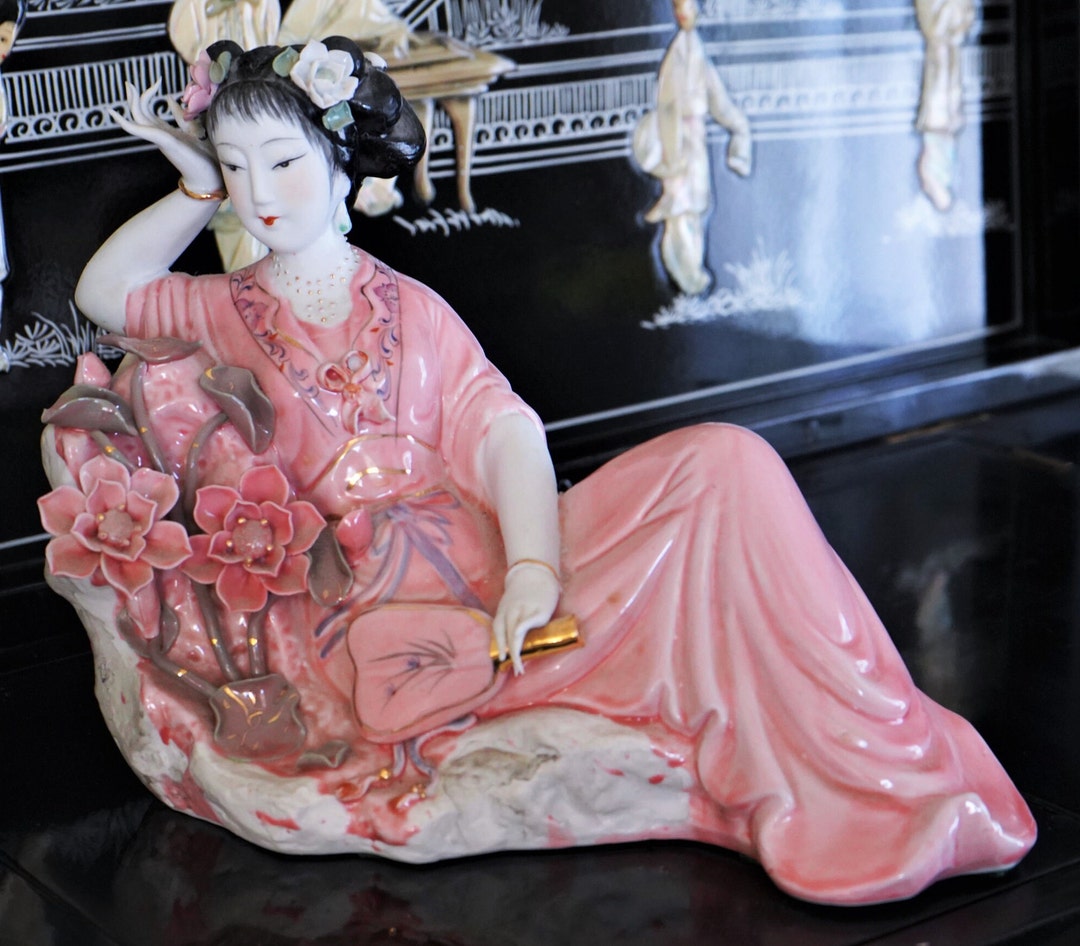 Rare Geisha Statue, Vintage Collectible Oriental Hand Painted Porcelain ...
