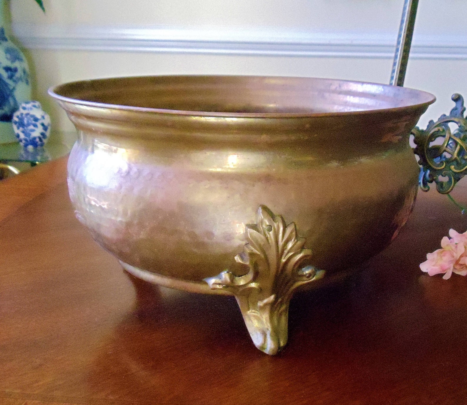Large Brass Pot Planter Vintage Hammered Brass 3 Legs | Etsy