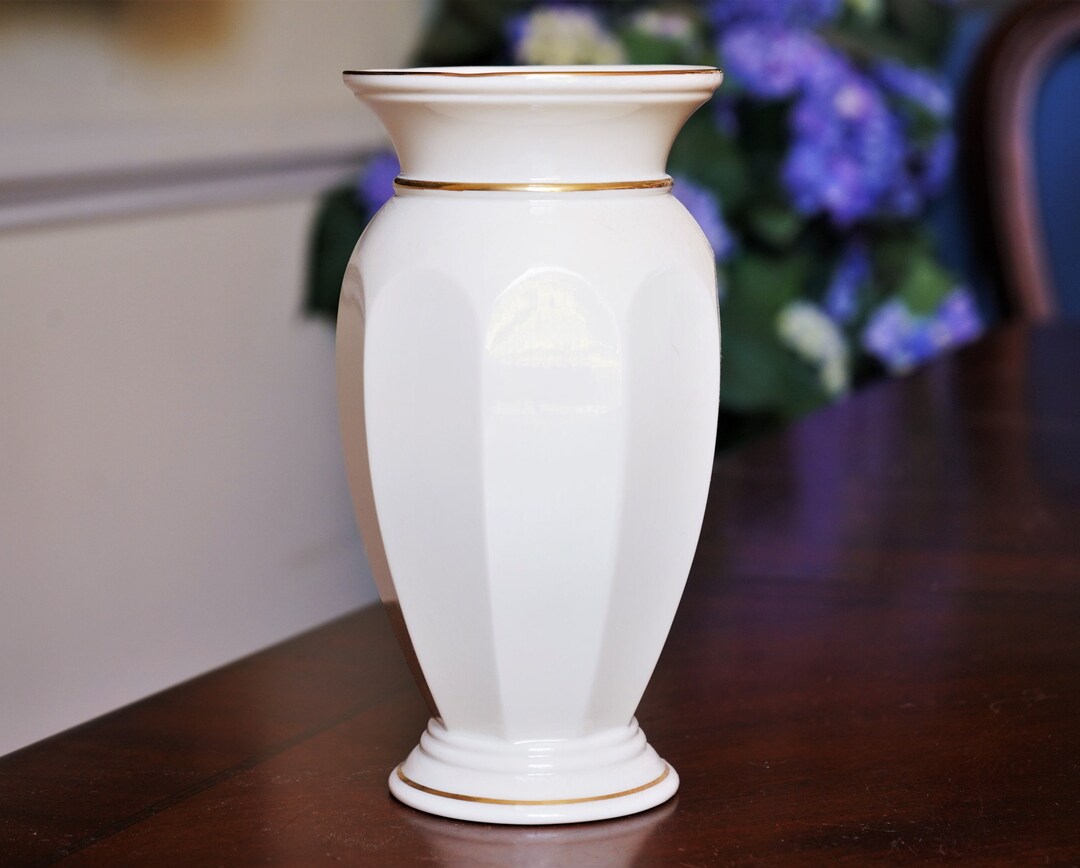 Lenox Made in USA Large Vase, Vintage Milky White Porcelain 24K Gold ...