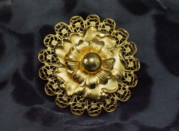 Gold Colored Flower Brooch/Bright Gold/Colorful 3D Fl… - Gem