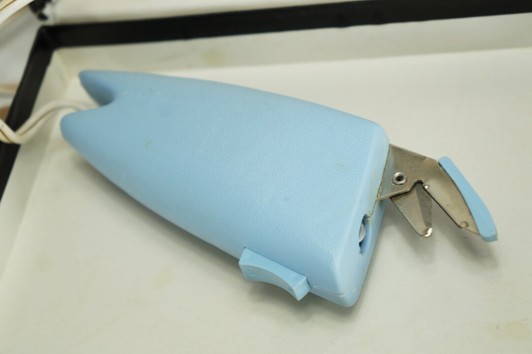 Vintage Electric Scissors/montgomery Ward/2 Speed/electric Snips ...