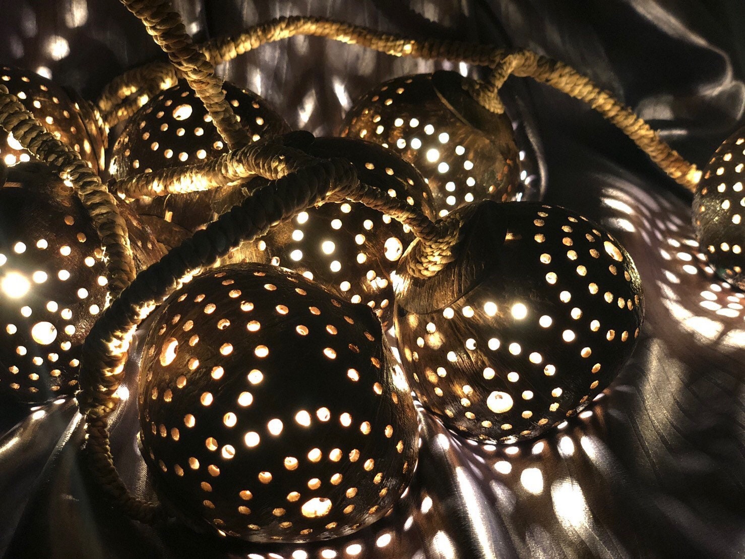 10 Balls Hanging Lamp Made of Coconut Shell Bedroom Lamp Light Coconut ...
