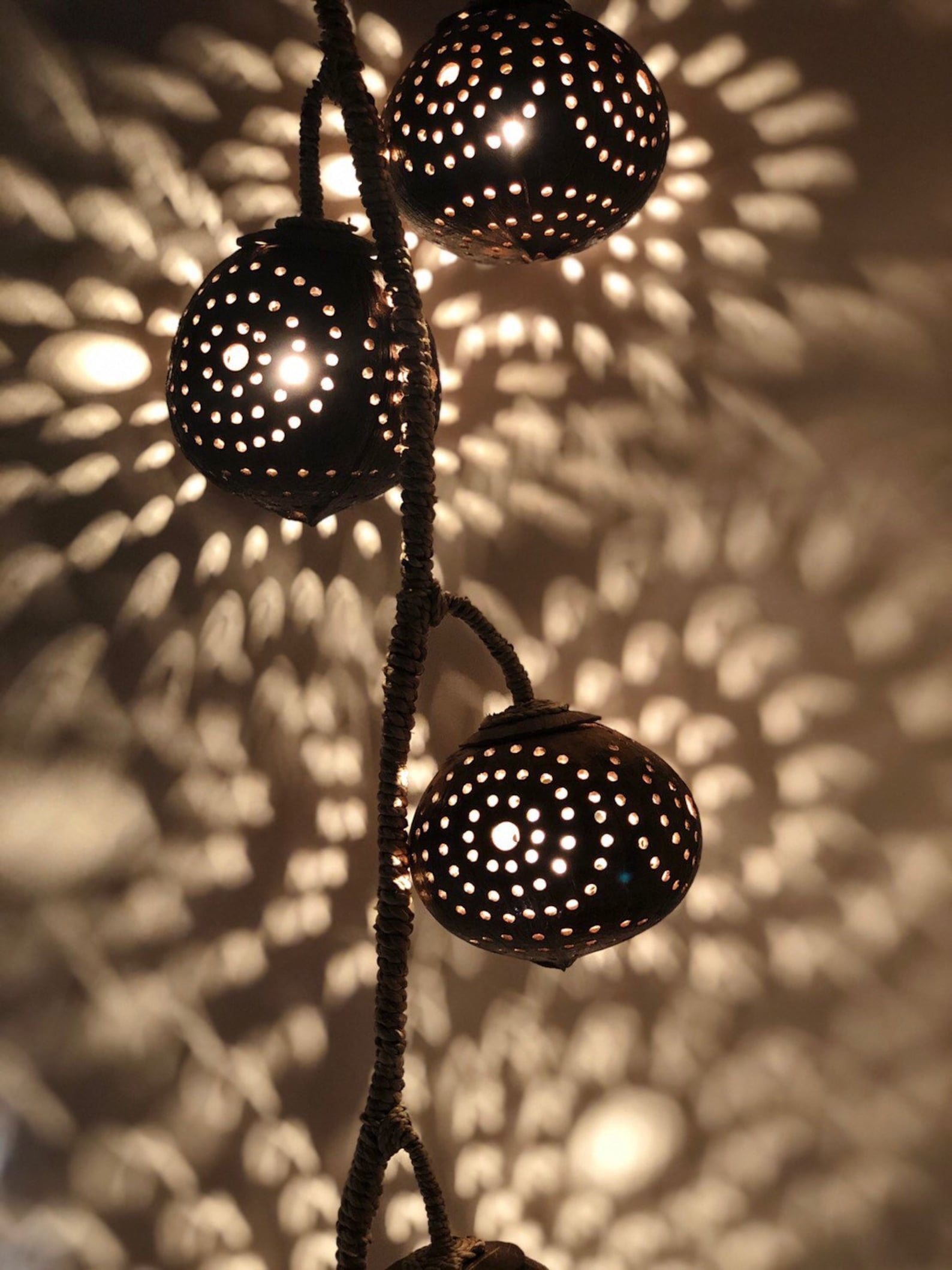 10 Balls Hanging Lamp Made of Coconut Shell Bedroom Lamp Light Coconut ...